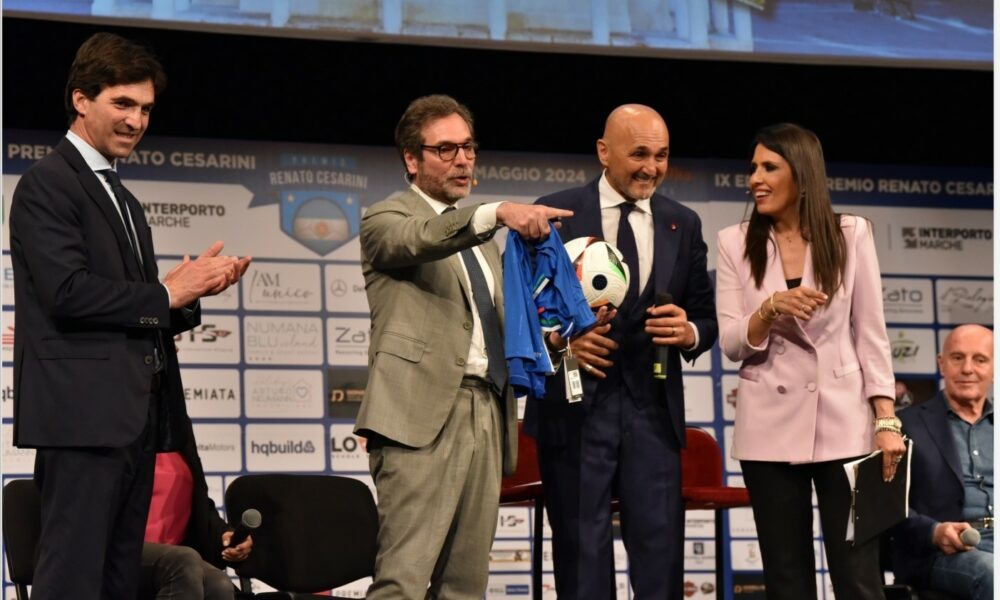 Como: Alberto Dossena al Premio Cesarini 2025 - Diretta Mercato